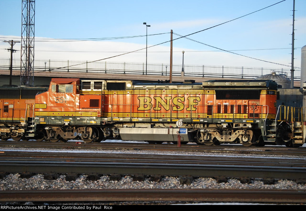 BNSF 551